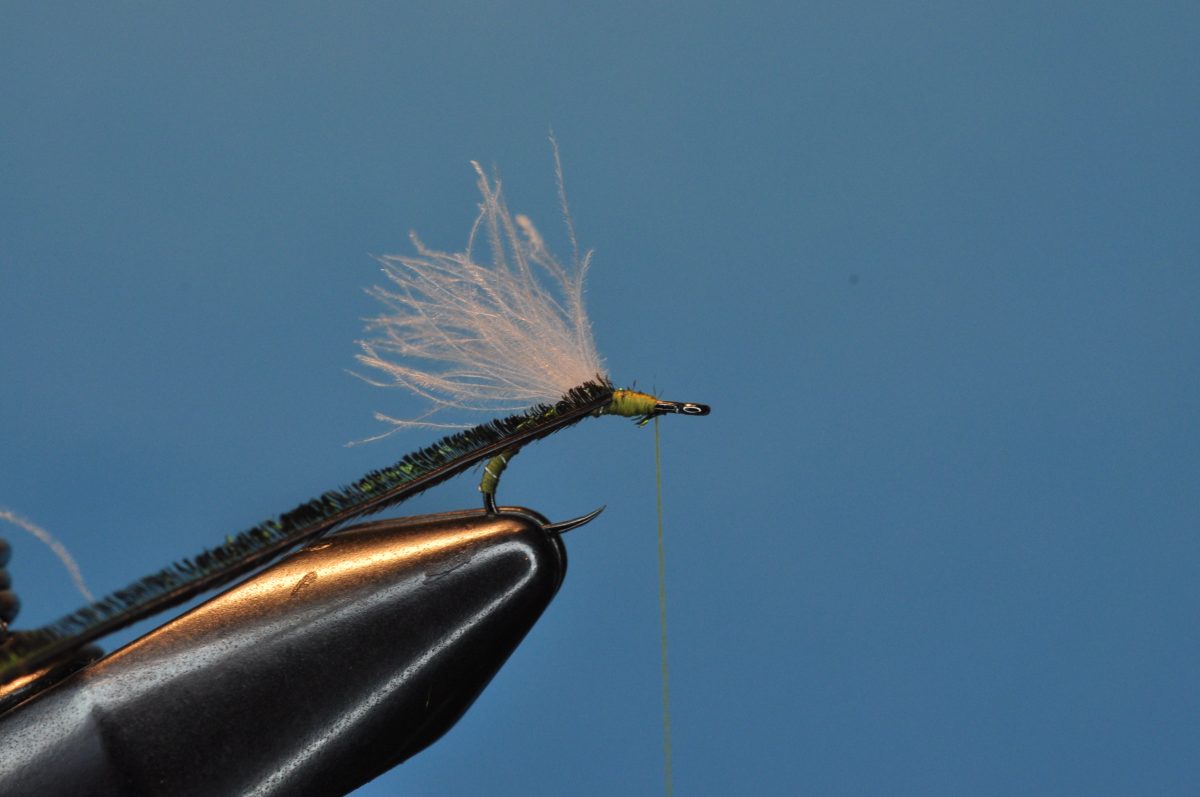 Smoke Jumper Emerger Step-by-Step - The Fat Fingered Fly Tyer