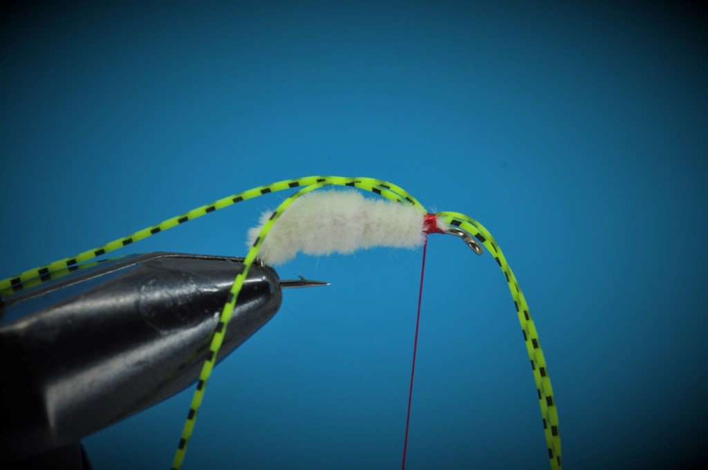 Bluegill Bully Spider Step-by-Step - The Fat Fingered Fly Tyer